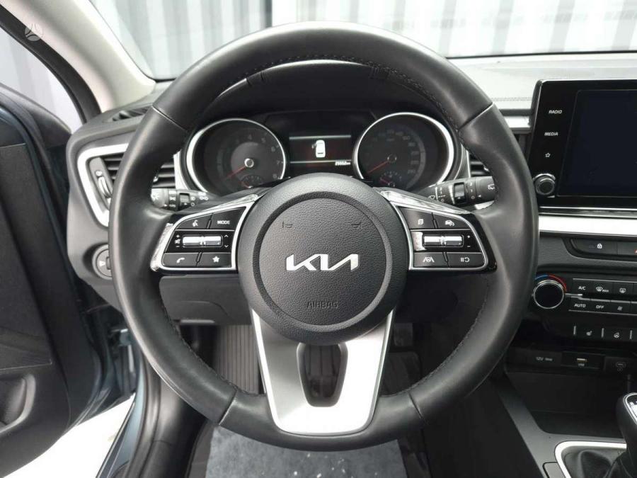 Grey Kia Ceed 2022 in Klaipeda, with an engine capacity of 1.48 L and mileage of 27 thousand km for 14900 €, photo 10 on AUTOMOTO.COM.LV