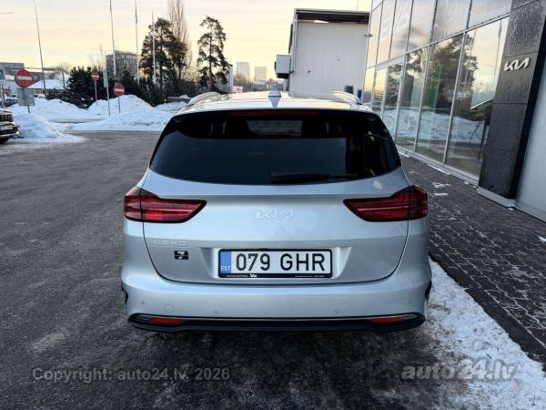 Grey Kia Ceed 2022 in Tallinn, with an engine capacity of 1.50 L and mileage of 43 thousand km for 17900 €, photo 3 on AUTOMOTO.COM.LV