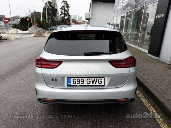 Pelēks Kia Ceed 2022 Tallina, ar dzinēja tilpumu 1.50 L un nobraukumu 30 tūkst. km par 18900 €, foto 3 vietnē AUTOMOTO.COM.LV