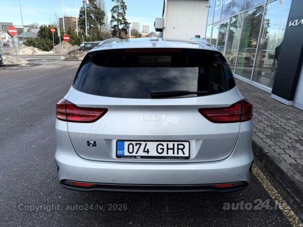 Grey Kia Ceed 2022 in Tallinn, with an engine capacity of 1.50 L and mileage of 50 thousand km for 16900 €, photo 3 on AUTOMOTO.COM.LV
