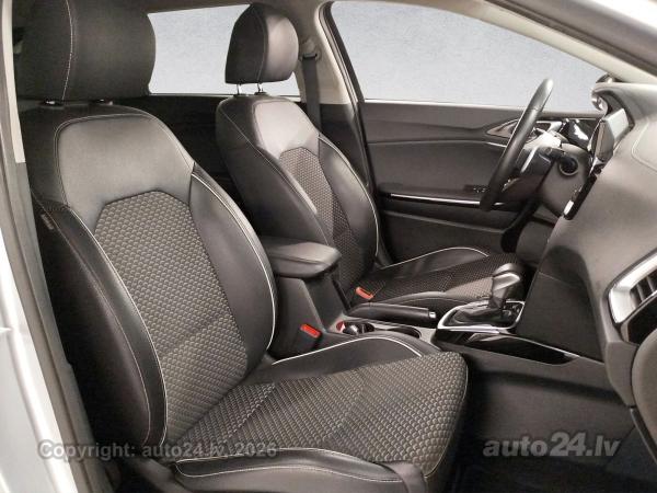 Pelēks Kia Ceed 2022 Tallina, ar dzinēja tilpumu 1.50 L un nobraukumu 68 tūkst. km par 17990 €, foto 6 vietnē AUTOMOTO.COM.LV