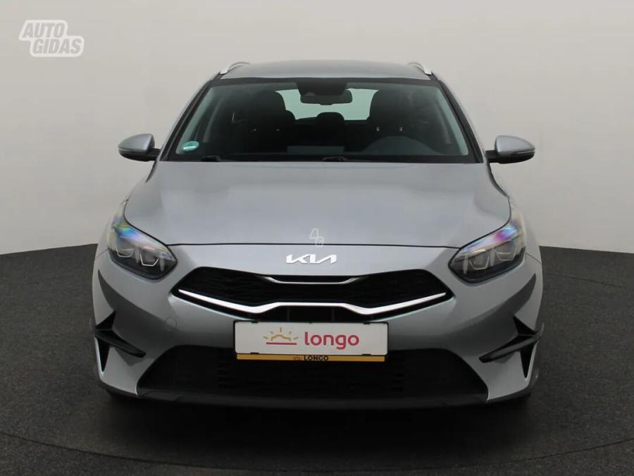 Grey Kia Ceed 2022 in Vilnius, with an engine capacity of 1.50 L and mileage of 218 thousand km for 10999 €, photo 4 on AUTOMOTO.COM.LV