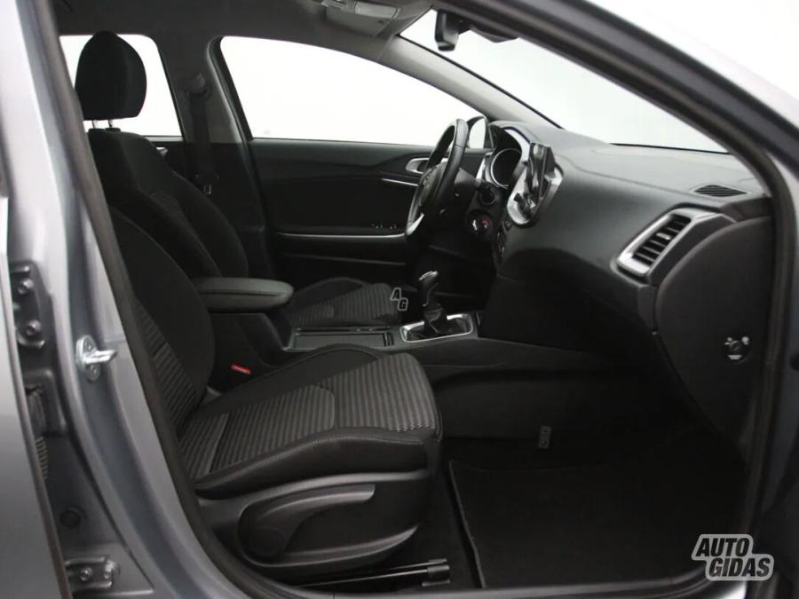Grey Kia Ceed 2022 in Vilnius, with an engine capacity of 1.50 L and mileage of 218 thousand km for 10999 €, photo 15 on AUTOMOTO.COM.LV