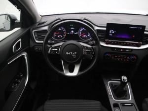 Grey Kia Ceed 2022 in Vilnius, with an engine capacity of 1.50 L and mileage of 218 thousand km for 10999 €, photo 18 on AUTOMOTO.COM.LV