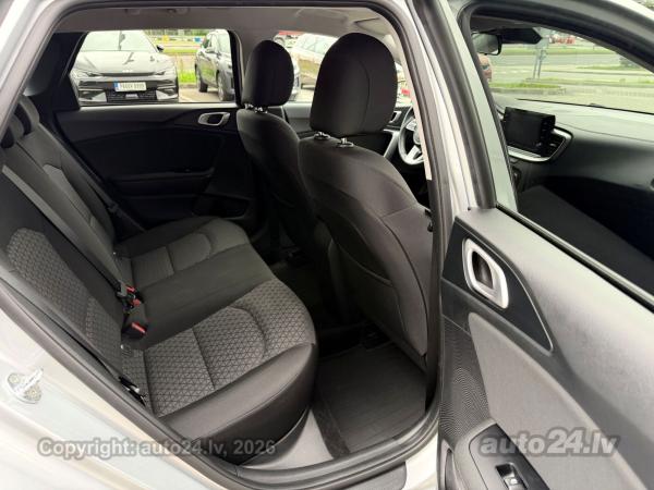 Pelēks Kia Ceed 2022 Tallina, ar dzinēja tilpumu 1.50 L un nobraukumu 58 tūkst. km par 17900 €, foto 5 vietnē AUTOMOTO.COM.LV