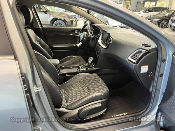 Grey Kia Ceed 2022 in Tallinn, with an engine capacity of 1.60 L and mileage of 93 thousand km for 16500 €, photo 5 on AUTOMOTO.COM.LV