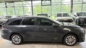 Grey Kia Ceed 2022 in Riga, with an engine capacity of 1.00 L and mileage of 126 thousand km for 1090000 €, photo 5 on AUTOMOTO.COM.LV