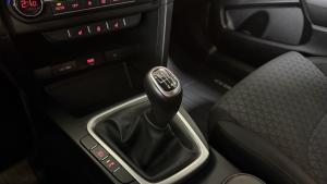 Grey Kia Ceed 2022 in Riga, with an engine capacity of 1.00 L and mileage of 126 thousand km for 1090000 €, photo 21 on AUTOMOTO.COM.LV
