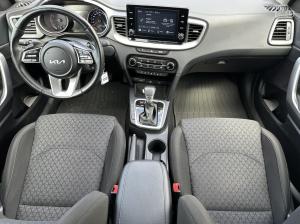 Pelēks Kia Ceed 2023 Avižieniai, ar dzinēja tilpumu 1.50 L un nobraukumu 115 tūkst. km par 16950 €, foto 4 vietnē AUTOMOTO.COM.LV