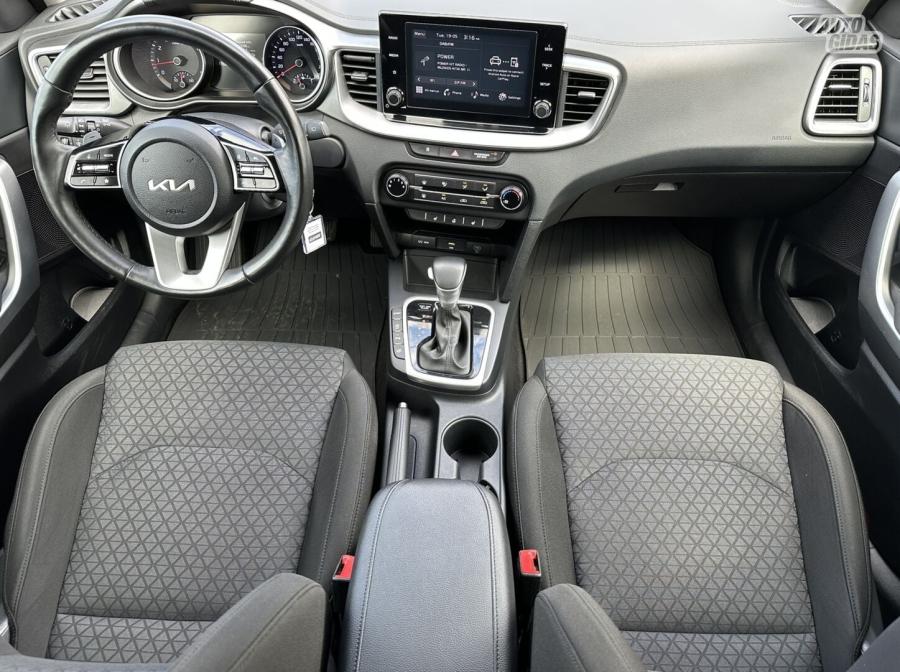 Pelēks Kia Ceed 2023 Avižieniai, ar dzinēja tilpumu 1.50 L un nobraukumu 115 tūkst. km par 16950 €, foto 4 vietnē AUTOMOTO.COM.LV