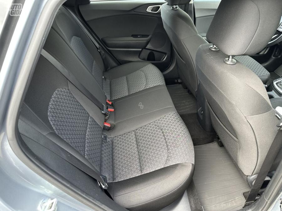 Pelēks Kia Ceed 2023 Avižieniai, ar dzinēja tilpumu 1.50 L un nobraukumu 115 tūkst. km par 16950 €, foto 6 vietnē AUTOMOTO.COM.LV