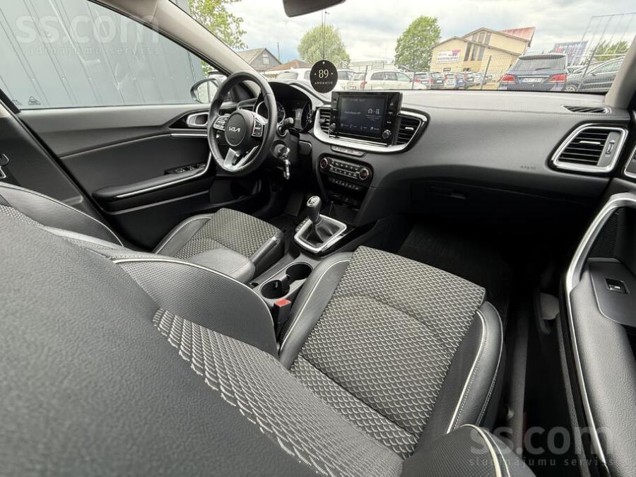 Pelēks Kia Ceed 2023 Jelgava, ar dzinēja tilpumu 1.50 L un nobraukumu 67 tūkst. km par 14900 €, foto 14 vietnē AUTOMOTO.COM.LV