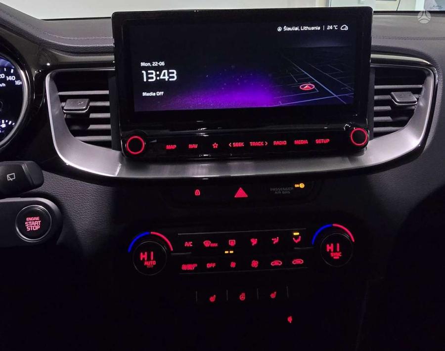 Pelēks Kia Ceed 2023 Šauļi, ar dzinēja tilpumu 1.58 L un nobraukumu 60 tūkst. km par 18900 €, foto 24 vietnē AUTOMOTO.COM.LV