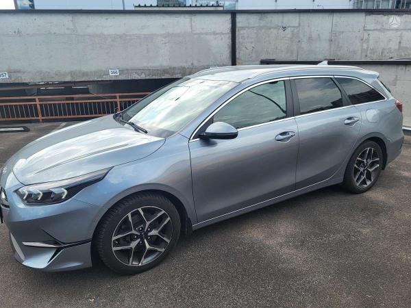 Grey Kia Ceed 2023 in Vilnius, with an engine capacity of 1.50 L and mileage of 46 thousand km for 22400 €, photo 1 on AUTOMOTO.COM.LV