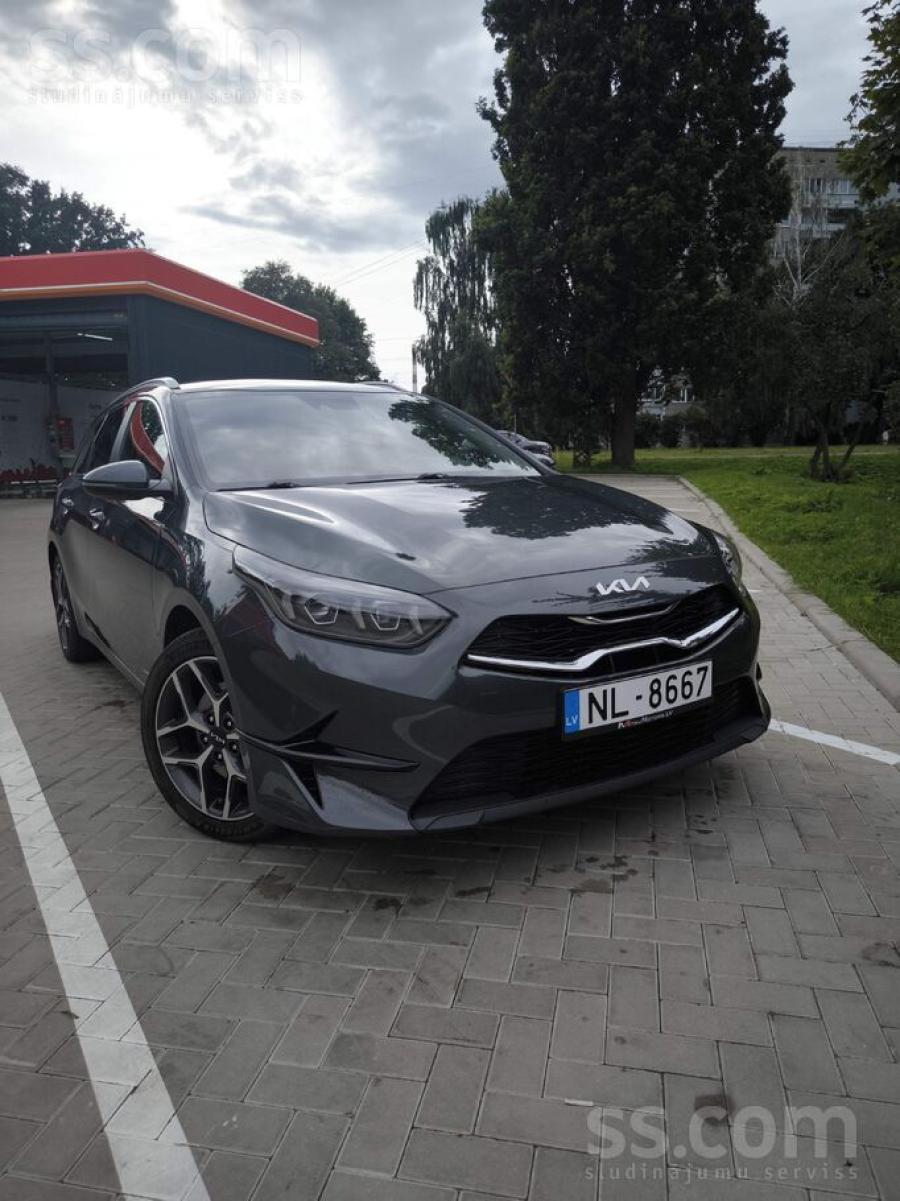 Grey Kia Ceed 2023 in Riga, with an engine capacity of 1.50 L and mileage of 66 thousand km for 15500 €, photo 1 on AUTOMOTO.COM.LV