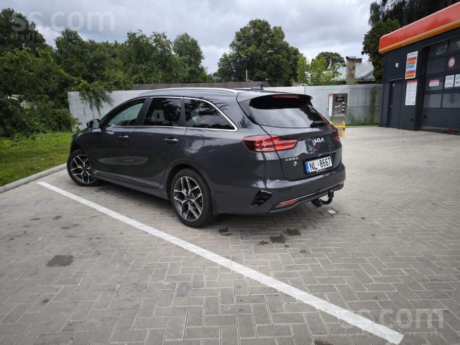 Grey Kia Ceed 2023 in Riga, with an engine capacity of 1.50 L and mileage of 66 thousand km for 15500 €, photo 4 on AUTOMOTO.COM.LV