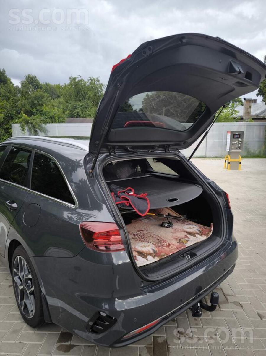 Grey Kia Ceed 2023 in Riga, with an engine capacity of 1.50 L and mileage of 66 thousand km for 15500 €, photo 11 on AUTOMOTO.COM.LV