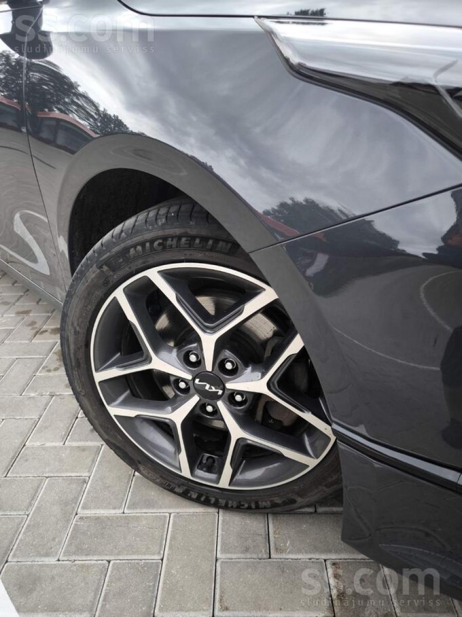Grey Kia Ceed 2023 in Riga, with an engine capacity of 1.50 L and mileage of 66 thousand km for 15500 €, photo 13 on AUTOMOTO.COM.LV