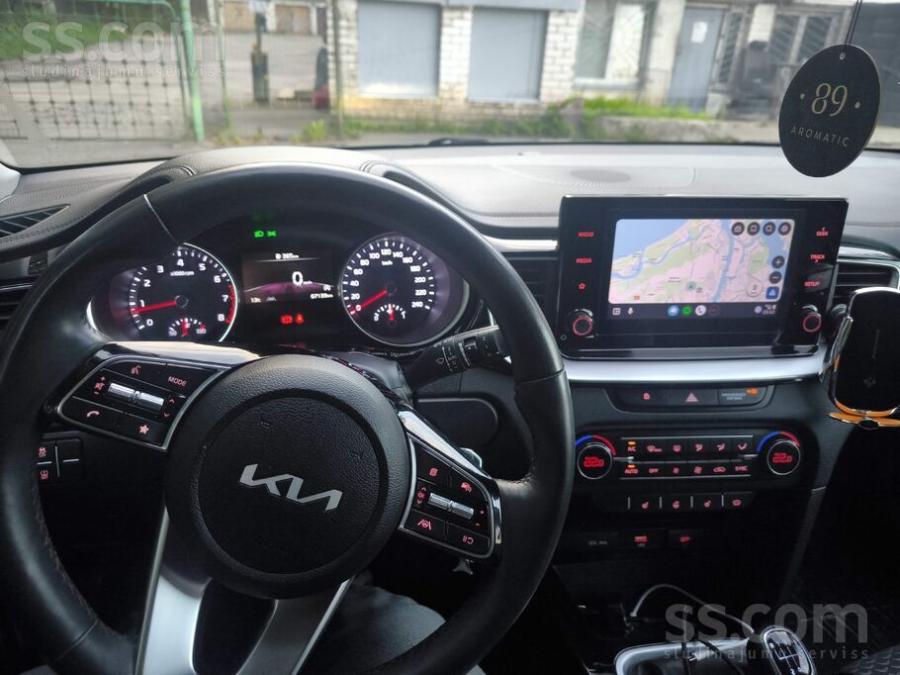 Grey Kia Ceed 2023 in Riga, with an engine capacity of 1.50 L and mileage of 66 thousand km for 15500 €, photo 14 on AUTOMOTO.COM.LV