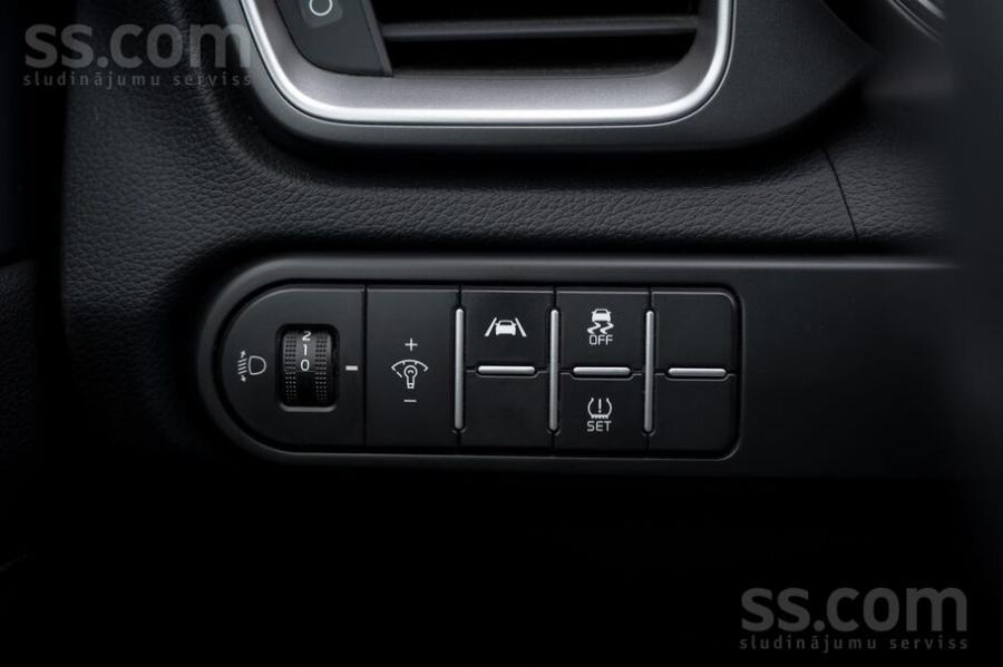 Pelēks Kia Ceed 2023 Tukums, ar dzinēja tilpumu 1.60 L un nobraukumu 115 tūkst. km par 14990 €, foto 15 vietnē AUTOMOTO.COM.LV