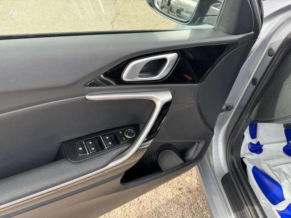 Pelēks Kia Ceed 2023 Tauragė, ar dzinēja tilpumu 1.60 L un nobraukumu 220 tūkst. km par 10600 €, foto 9 vietnē AUTOMOTO.COM.LV