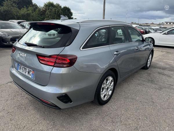 Grey Kia Ceed 2023 in Taurage, with an engine capacity of 1.60 L and mileage of 220 thousand km for 10600 €, photo 5 on AUTOMOTO.COM.LV