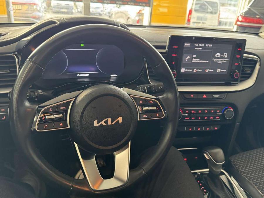 Grey Kia Ceed 2023 in Vilnius, with an engine capacity of 1.48 L and mileage of 49 thousand km for 19989 €, photo 10 on AUTOMOTO.COM.LV