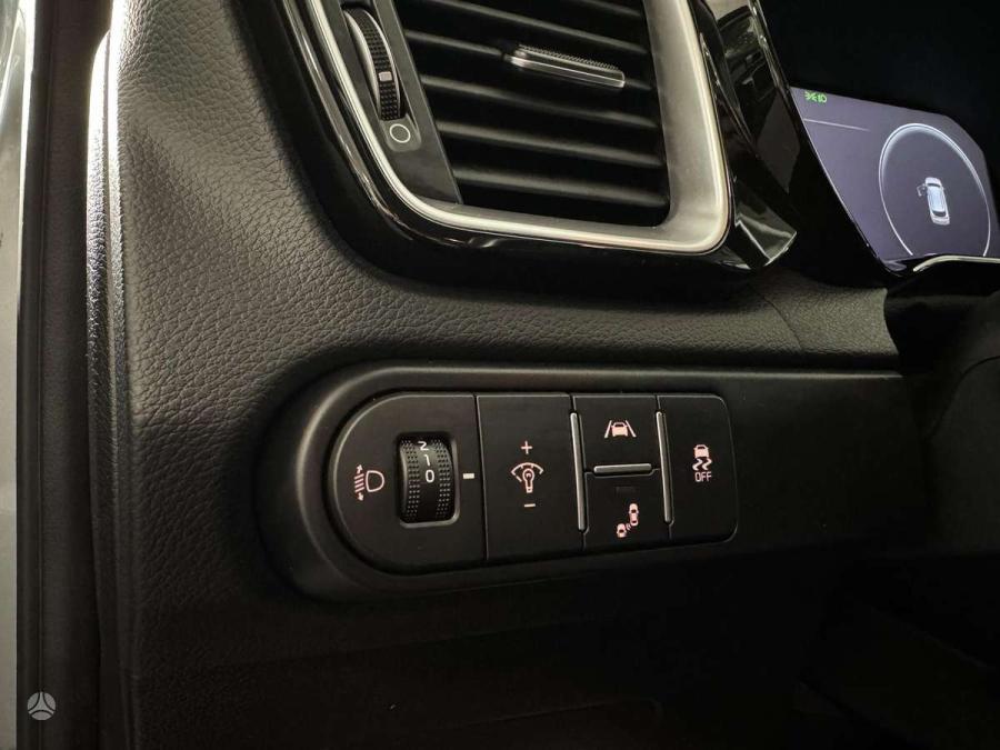 Grey Kia Ceed 2023 in Vilnius, with an engine capacity of 1.48 L and mileage of 49 thousand km for 19989 €, photo 17 on AUTOMOTO.COM.LV