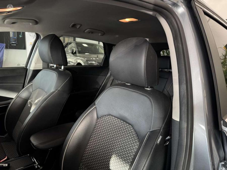 Grey Kia Ceed 2023 in Vilnius, with an engine capacity of 1.48 L and mileage of 49 thousand km for 19989 €, photo 20 on AUTOMOTO.COM.LV