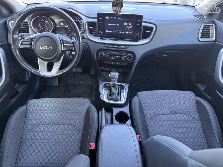 Pelēks Kia Ceed 2023 Avižieniai, ar dzinēja tilpumu 1.50 L un nobraukumu 26 tūkst. km par 15950 €, foto 7 vietnē AUTOMOTO.COM.LV