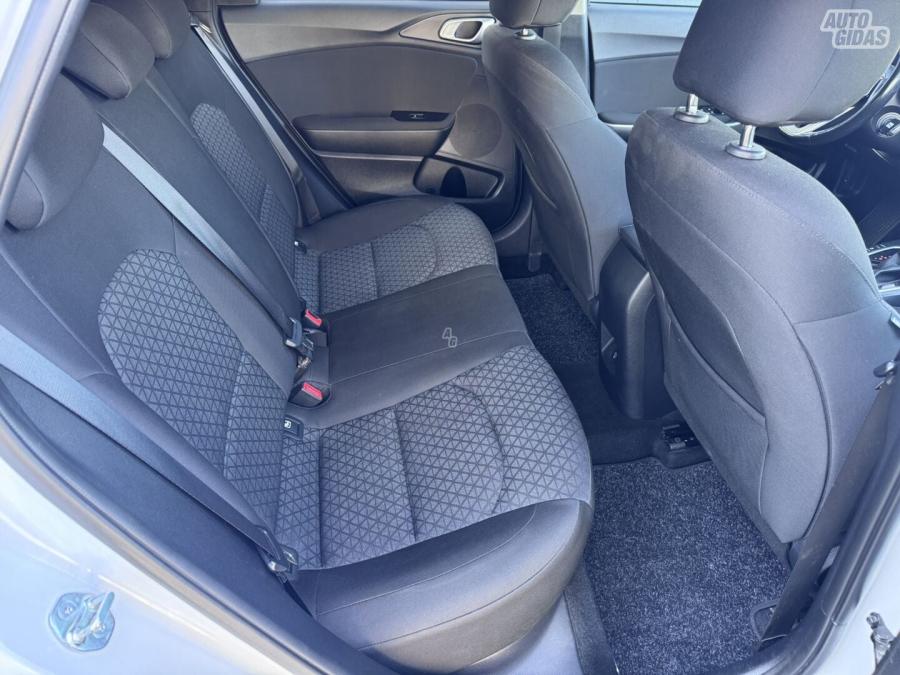 Pelēks Kia Ceed 2023 Avižieniai, ar dzinēja tilpumu 1.50 L un nobraukumu 26 tūkst. km par 15950 €, foto 9 vietnē AUTOMOTO.COM.LV