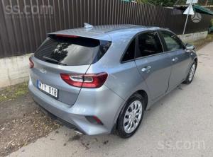 Grey Kia Ceed 2023 in Bauska, with an engine capacity of 1.00 L and mileage of 76 thousand km for 7455 €, photo 1 on AUTOMOTO.COM.LV