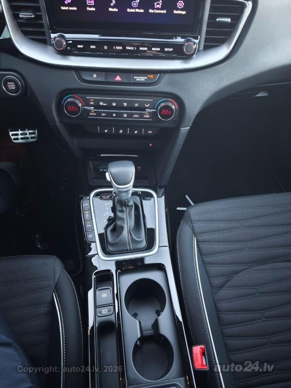 Grey Kia Ceed 2025 in Tallinn, with an engine capacity of 1.50 L and mileage of 5 thousand km for 29900 €, photo 11 on AUTOMOTO.COM.LV