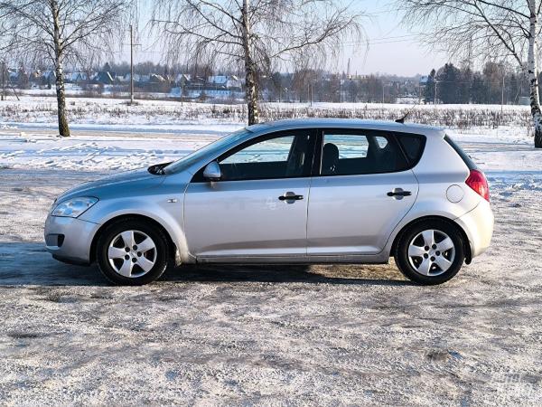 Kia Ceed 2007 Viļņa, ar dzinēja tilpumu 1.60 L un nobraukumu 159 tūkst. km par 1499 €, foto 2 vietnē AUTOMOTO.COM.LV