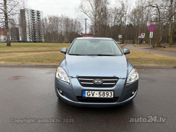Kia Ceed 2007 in Riga, with an engine capacity of 1.00 L and mileage of 193 thousand km for 1900 €, photo 1 on AUTOMOTO.COM.LV