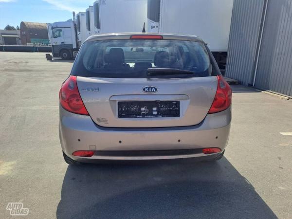 Kia Ceed 2007 Klaipėda, ar dzinēja tilpumu 1.60 L un nobraukumu 357 tūkst. km par 1950 €, foto 6 vietnē AUTOMOTO.COM.LV