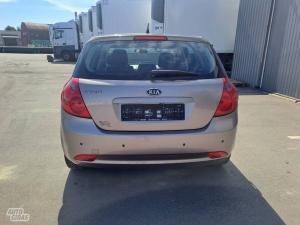 Kia Ceed 2007 Klaipėda, ar dzinēja tilpumu 1.60 L un nobraukumu 357 tūkst. km par 1950 €, foto 7 vietnē AUTOMOTO.COM.LV