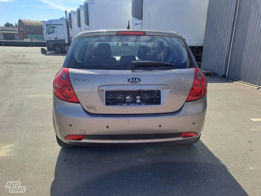 Kia Ceed 2007 Klaipėda, ar dzinēja tilpumu 1.60 L un nobraukumu 357 tūkst. km par 1950 €, foto 7 vietnē AUTOMOTO.COM.LV