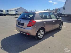 Kia Ceed 2007 Klaipėda, ar dzinēja tilpumu 1.60 L un nobraukumu 357 tūkst. km par 1950 €, foto 8 vietnē AUTOMOTO.COM.LV