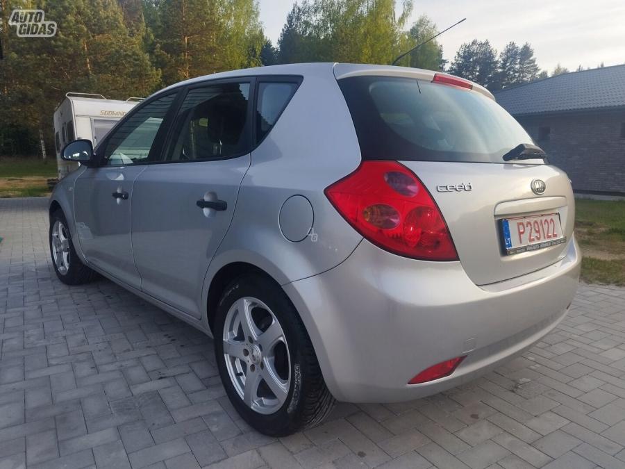 Kia Ceed 2007 in Druskininkai, with an engine capacity of 1.60 L and mileage of 275 thousand km for 1650 €, photo 8 on AUTOMOTO.COM.LV