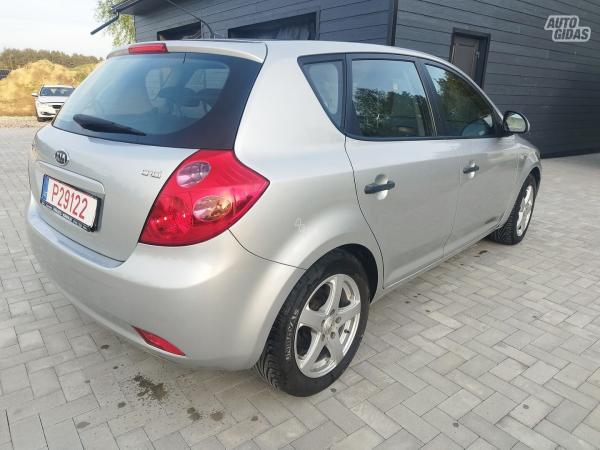 Kia Ceed 2007 in Druskininkai, with an engine capacity of 1.60 L and mileage of 275 thousand km for 1650 €, photo 8 on AUTOMOTO.COM.LV