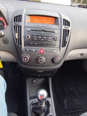 Kia Ceed 2007 in Druskininkai, with an engine capacity of 1.60 L and mileage of 275 thousand km for 1650 €, photo 15 on AUTOMOTO.COM.LV