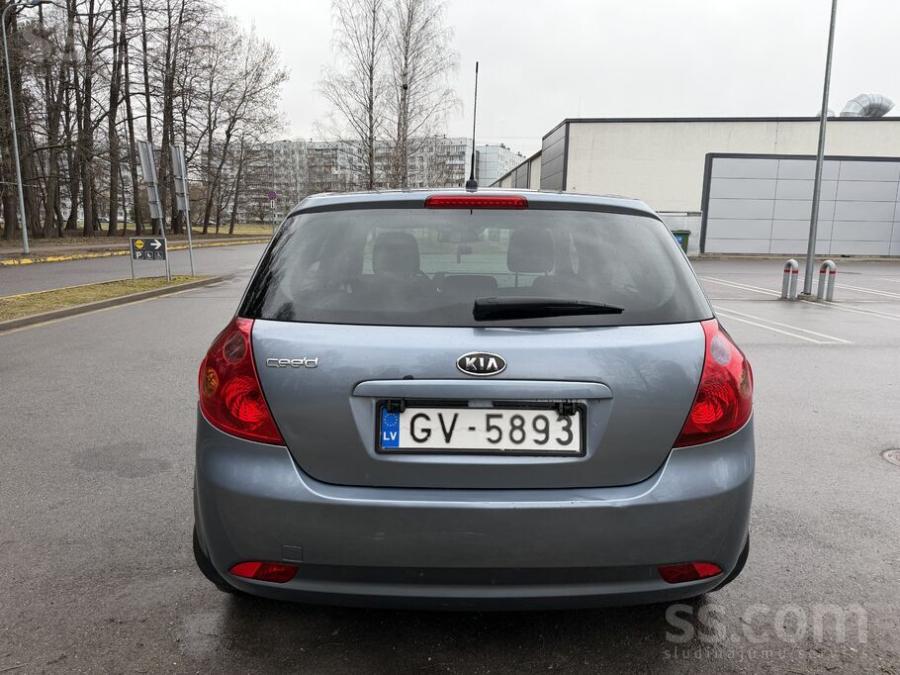 Kia Ceed 2007 in Riga, with an engine capacity of 1.40 L and mileage of 193 thousand km for 1600 €, photo 5 on AUTOMOTO.COM.LV