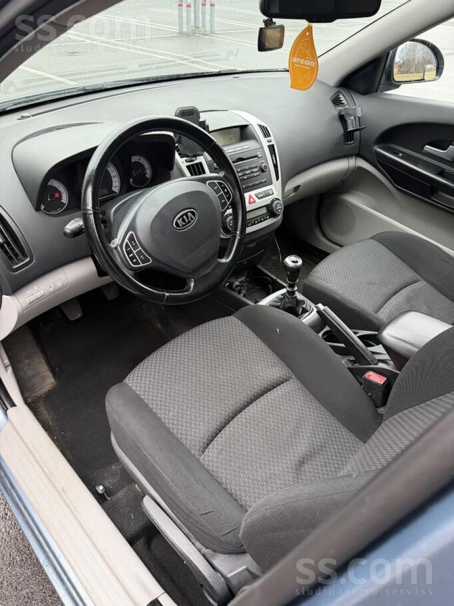 Kia Ceed 2007 in Riga, with an engine capacity of 1.40 L and mileage of 193 thousand km for 1600 €, photo 6 on AUTOMOTO.COM.LV