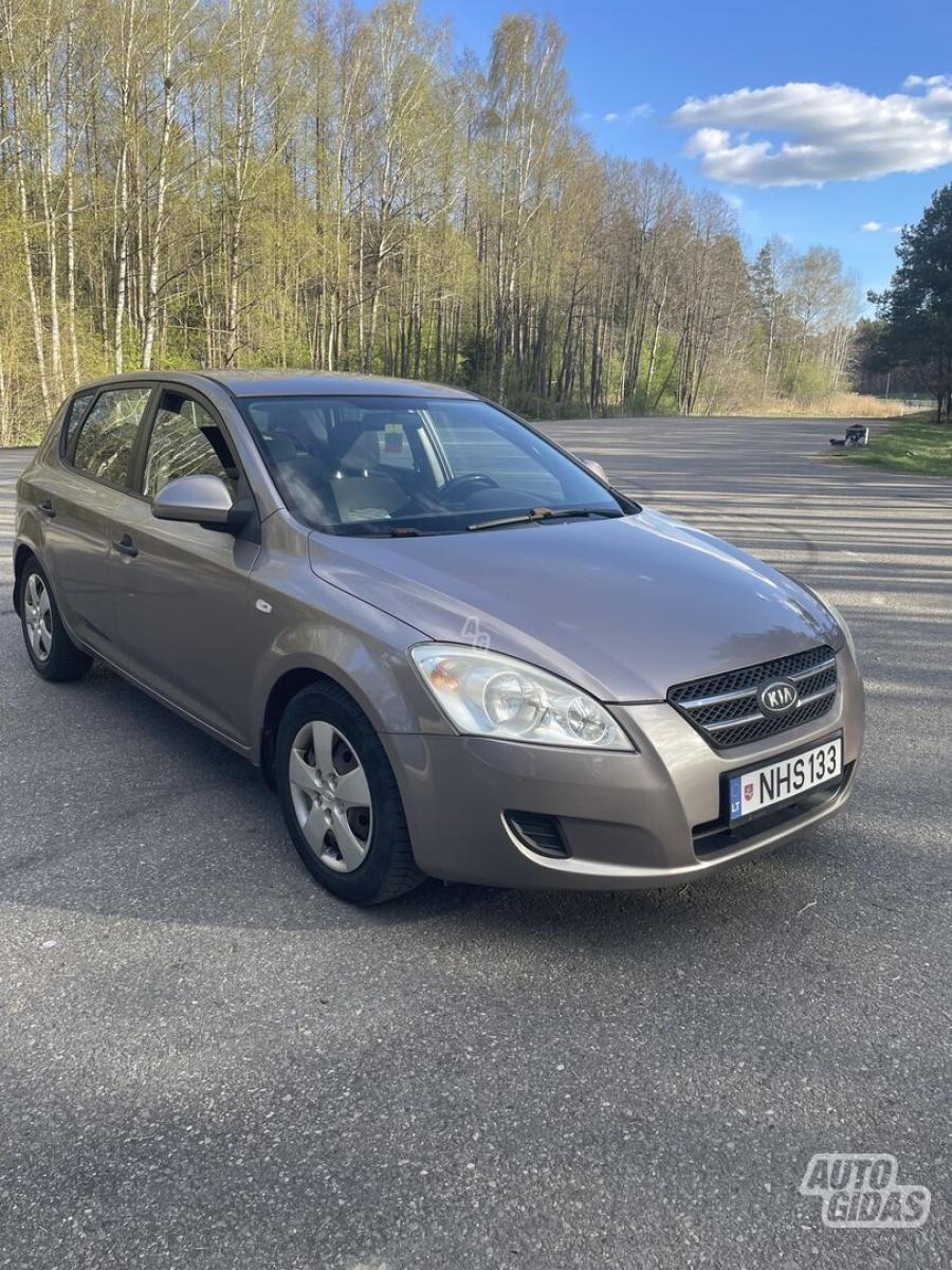 Kia Ceed 2007 Viļņa, ar dzinēja tilpumu 1.60 L un nobraukumu 340 tūkst. km par 1450 €, foto 5 vietnē AUTOMOTO.COM.LV