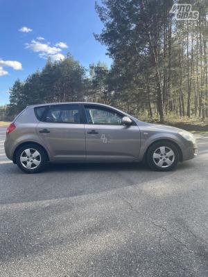 Kia Ceed 2007 Viļņa, ar dzinēja tilpumu 1.60 L un nobraukumu 340 tūkst. km par 1450 €, foto 6 vietnē AUTOMOTO.COM.LV