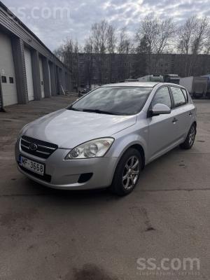 Kia Ceed 2007 Rīga, ar dzinēja tilpumu 1.60 L un nobraukumu 281 tūkst. km par 1250 €, foto  vietnē AUTOMOTO.COM.LV