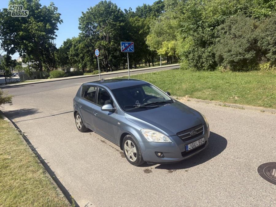 Kia Ceed 2007 in Vilnius, with an engine capacity of 1.60 L and mileage of 374 thousand km for 999 €, photo 5 on AUTOMOTO.COM.LV