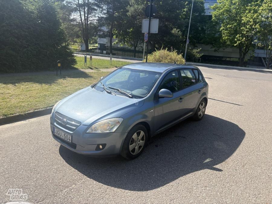 Kia Ceed 2007 in Vilnius, with an engine capacity of 1.60 L and mileage of 374 thousand km for 999 €, photo 6 on AUTOMOTO.COM.LV
