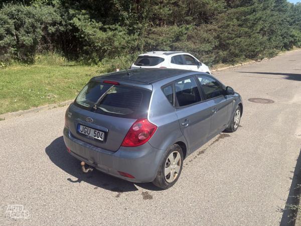 Kia Ceed 2007 in Vilnius, with an engine capacity of 1.60 L and mileage of 374 thousand km for 999 €, photo 2 on AUTOMOTO.COM.LV